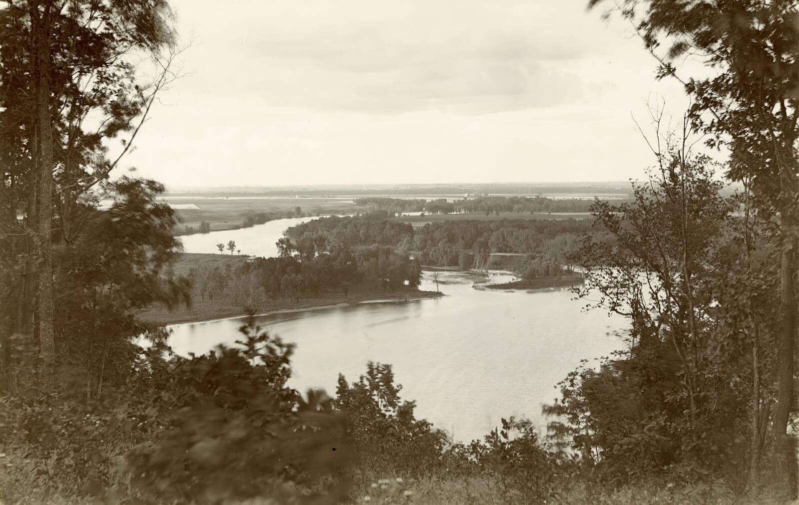 Big Hill Park: Scenic Trails and Historical Stories | Visit Beloit