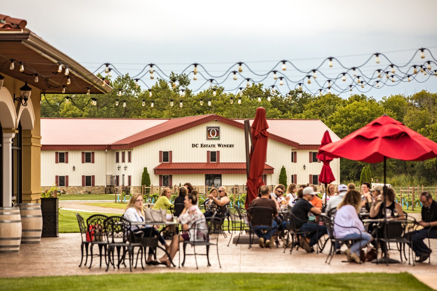 Outdoor Dining In Beloit Wisconsin The Best Part Of Summer